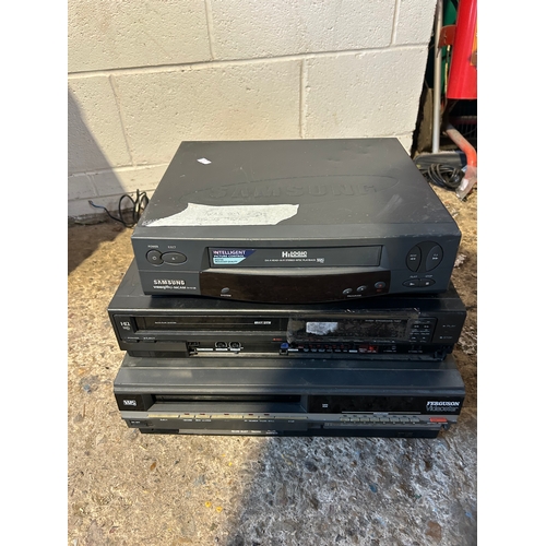 Matsui, Goodmans, Hitachi and Sony CD players - untested