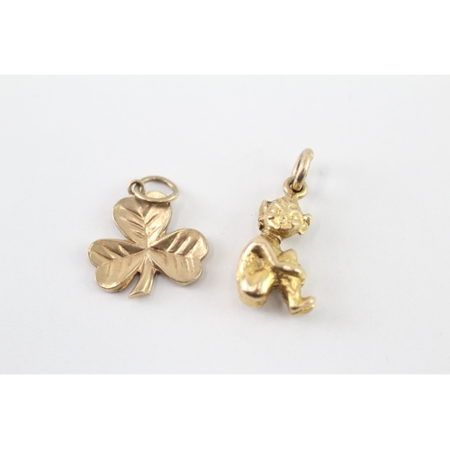 2x 9ct gold imp & shamrock charm (3.8g)