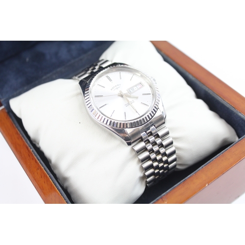 Rotary Day-Date Fluted Bezel Watch Automatic WATCH RUNS