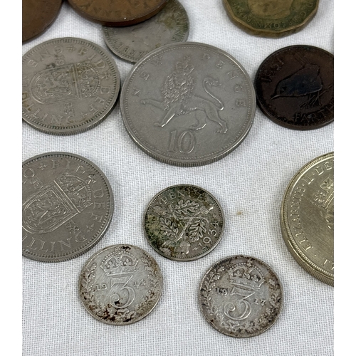 A small collection of British vintage coins with sovereign heads of ...