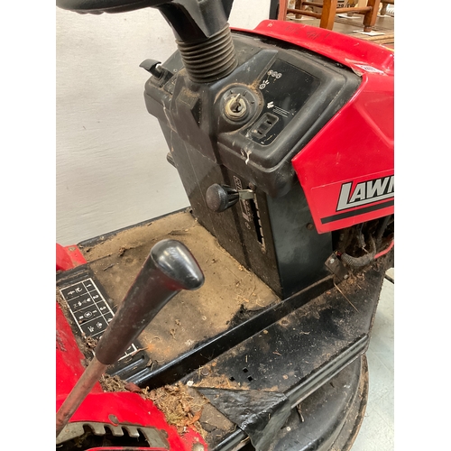 LAWNFLITE MODEL 604 11.5 HP 30 INCH CUT PETROL SIT ON TRACTOR MOWER ...