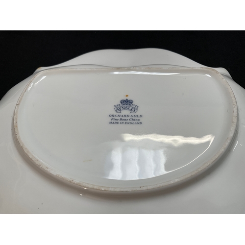 FIVE PIECES OF ROYAL WORCESTER, ORCHARD FRUITS AND TWO ROYAL WORCESTER ...