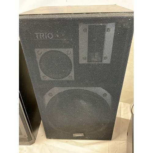 VINTAGE TRIO STACKING SYSTEM AND SPEAKERS