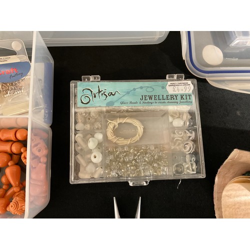 JEWELLERY MAKING KIT