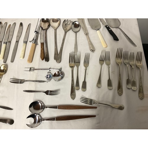 BOX OF CUTLERY