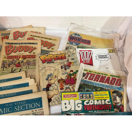 BOX OF VINTAGE COMICS TO INCLUDE BUDDY, MARVEL ETC