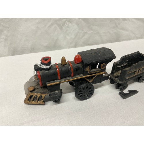 REPRODUCTION SET OF CAST IRON RAILWAY CARRIAGES AND ENGINE