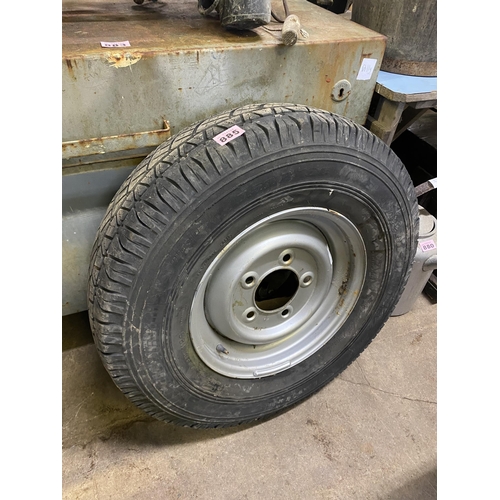 Land Rover Defender wheel & tyre