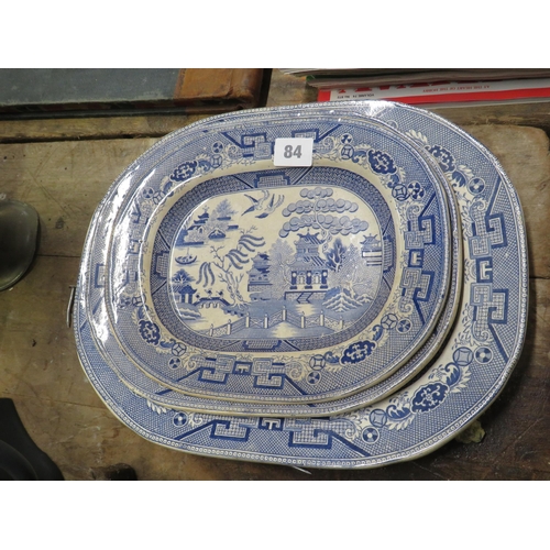 3 graduated willow pattern plates