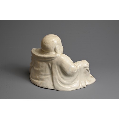 A CHINESE BLANC DE CHINE PORCELAIN FIGURE OF BUDAI, 19/20TH CENTURY ...