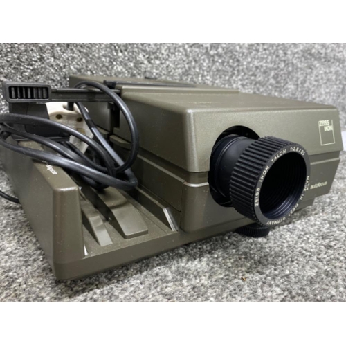 Zeiss Ikon Ikolux autofocus projector in mint condition