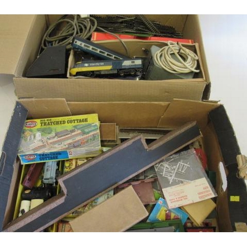 Unboxed Hornby trains and trackside accessories including Intercity 125 ...