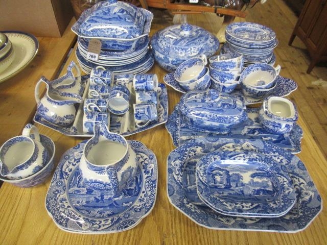 LARGE QUANTITY OF COPELAND SPODE ITALIAN PATTERN DINNER WARE