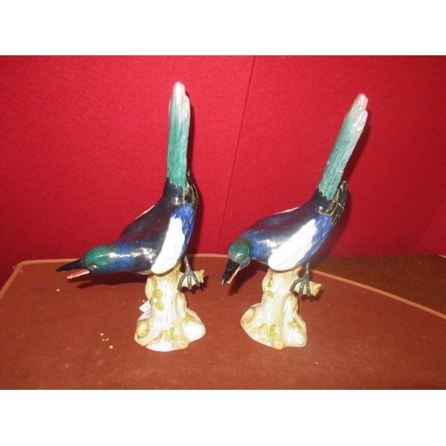 PAIR OF CONTINENTAL CERAMIC MAGPIES