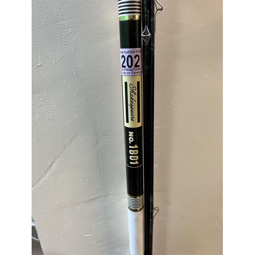 SHAKESPEARE FISHING ROD