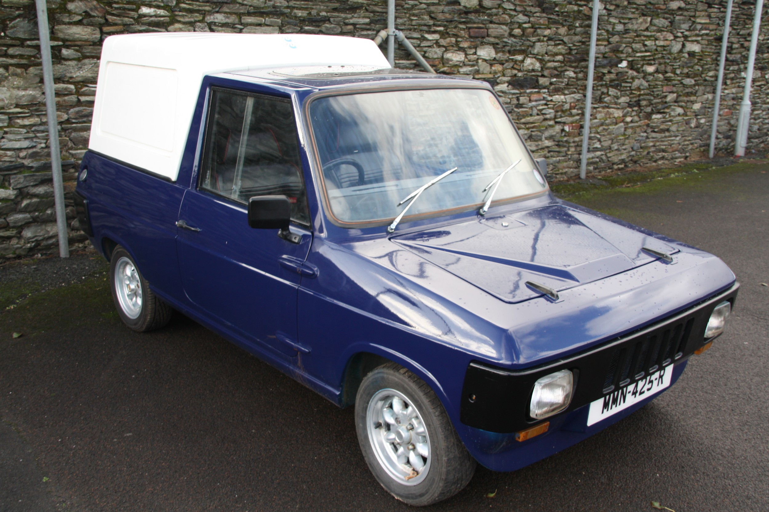 MMN425R Reliant Fox custom van 848cc First Registered 14.03.1984 Approx ...