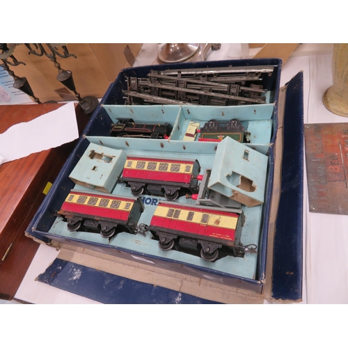 Hornby Clockwork O Gauge Train Set type 50 loco, Boxed