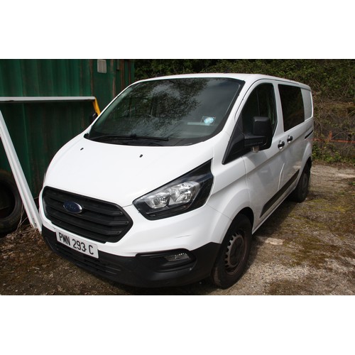 PMN293C White Ford Transit Custom 320 1995cc First Registered 17.06. ...