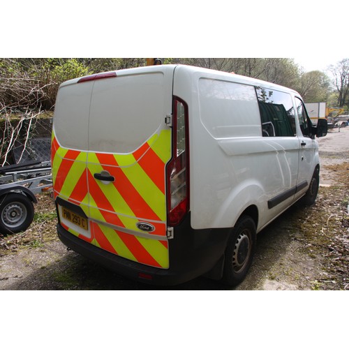 PMN293C White Ford Transit Custom 320 1995cc First Registered 17.06. ...