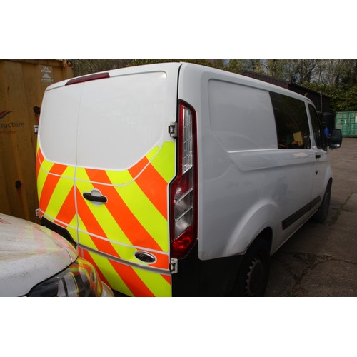 PMN294C White Ford Transit Custom 1995cc First Registered 17.06.2020 ...