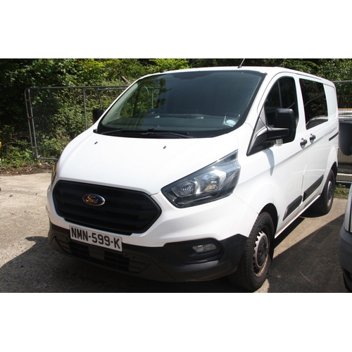 NMN599K White Ford Transit Custom 320S 1995cc First Registered 16.10. ...
