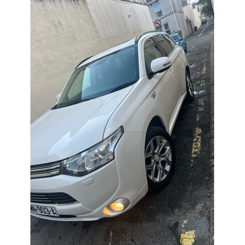 TMN948B White Mitsubishi Outlander PHEV 2015 (Japanese made) Approx ...