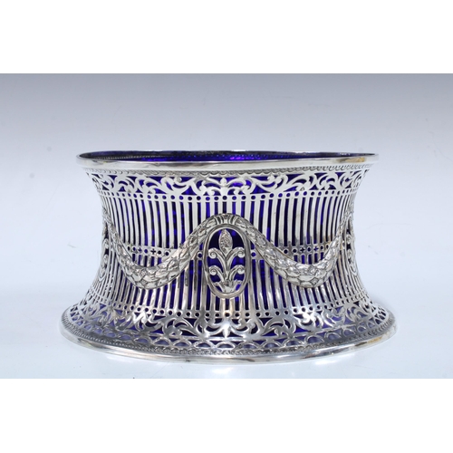 Edwardian silver potato ring with blue glass liner, Birmingham 1904, 20cm