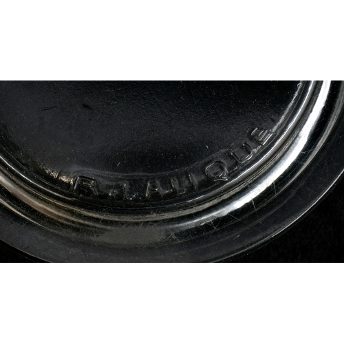 A Rene Lalique "Rambouillet" round covered box c.1924, model 60, in two ...
