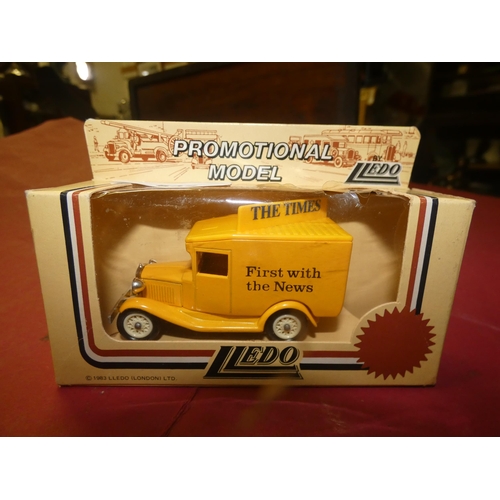 LLEDO DIE CAST VEHICLE MODEL