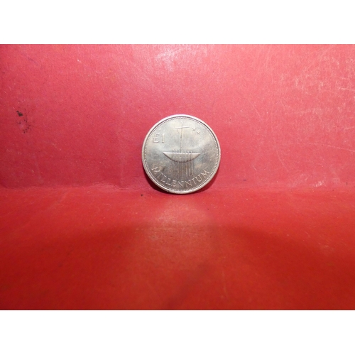 VINTAGE 1 POUND 2000 MILLENIUM COIN