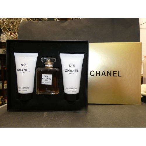 LUXURY PERFUME GIFT SET
