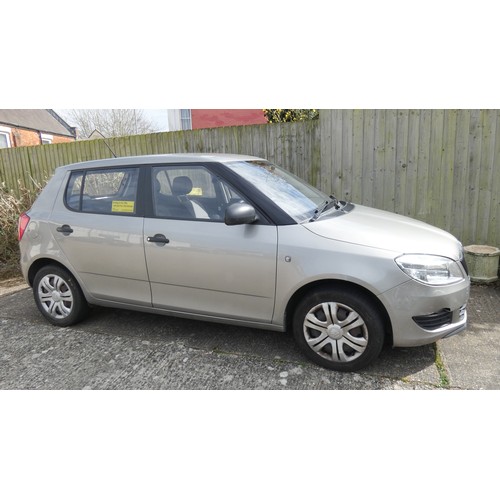 Skoda Fabia 5 door hatchback car, 1.2 petrol, log book & key in office ...