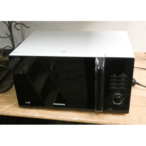 A Samsung Sensor microwave oven