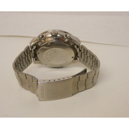 A Seiko speed timer chronograph day/date automatic wrist watch on a ...