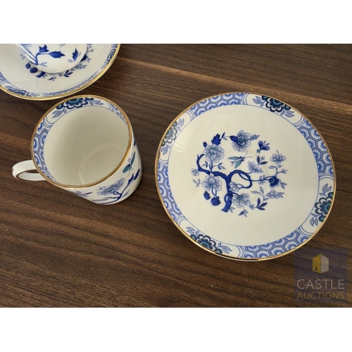 Set of 8 x Royal Grafton 'Dynasty' Pattern Tea Cups & Saucers, Fine ...