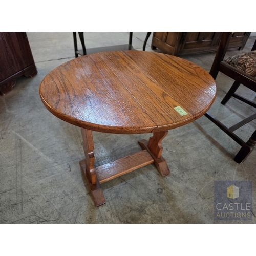 Vintage Oak Gate-Leg / Drop Leaf Occasional Table with Oval Top Over ...