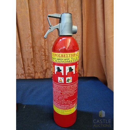 2x Small Fire Extinguishers, Untested