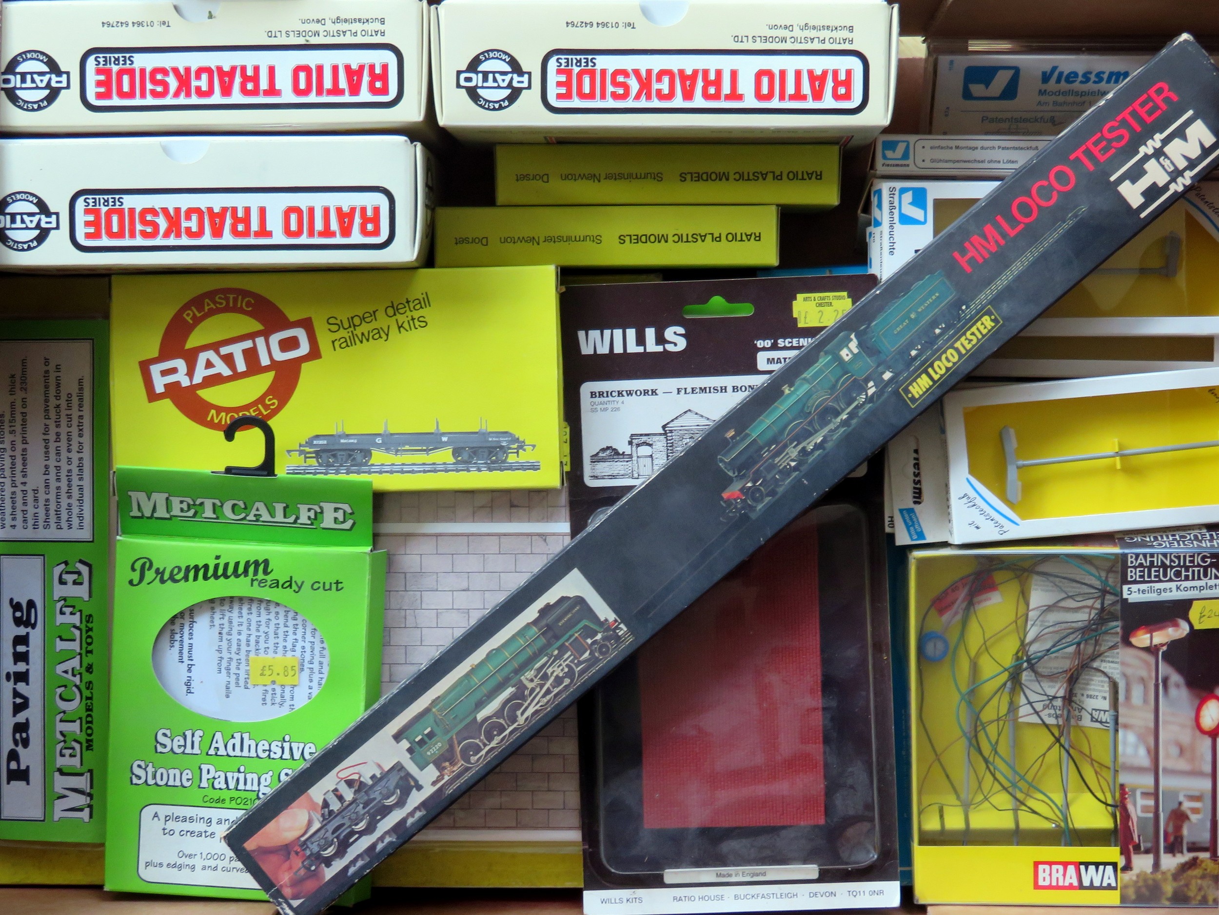 H&M / VIESSMANN / PECO / RATIO / METCALFE plus other 00 gauge Kits and ...