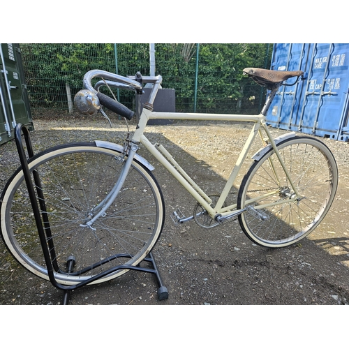 Vintage Raleigh Single Speed Racing Bicycle, Cream Paint. Single Speed ...