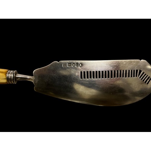 A STERLING SILVER FISH SLICE London 1802