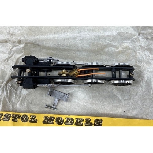 Five Model Railway 'OO' Rolling-stock kits, plus (1400g) BSL ...