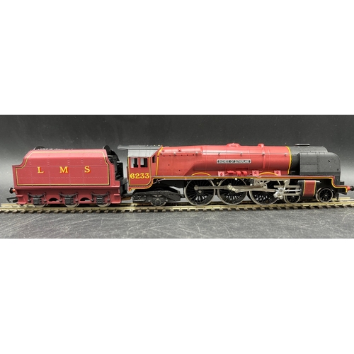 Two OO Hornby Locomotives 'Tested Runners' and three Inter-City coaches ...