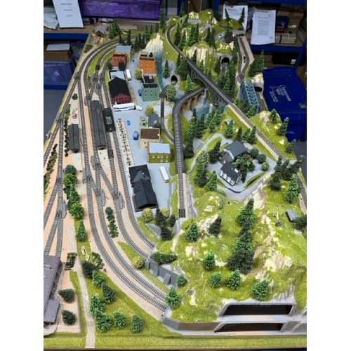 N gauge layout constructed on the Noch preformed 'Baden-Baden' model ...