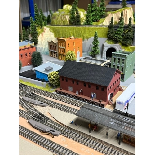 N gauge layout constructed on the Noch preformed 'Baden-Baden' model ...
