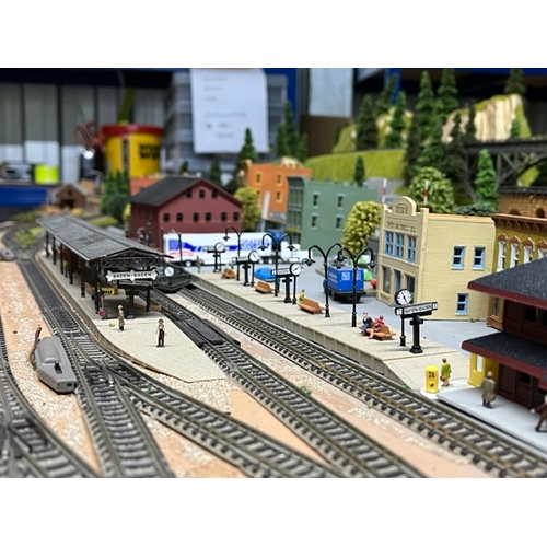 N gauge layout constructed on the Noch preformed 'Baden-Baden' model ...