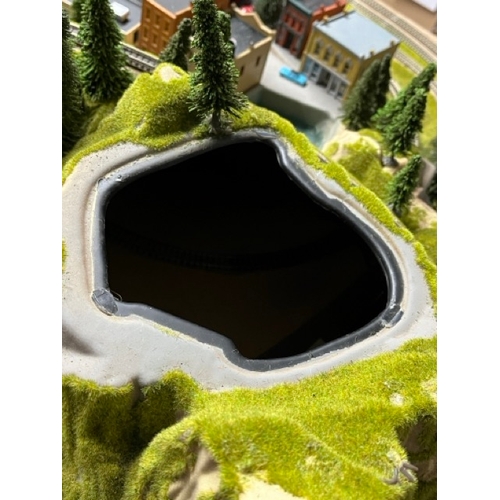 N gauge layout constructed on the Noch preformed 'Baden-Baden' model ...