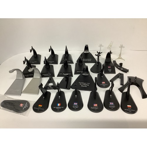 25 Model Aircraft Display Stands. (500g)