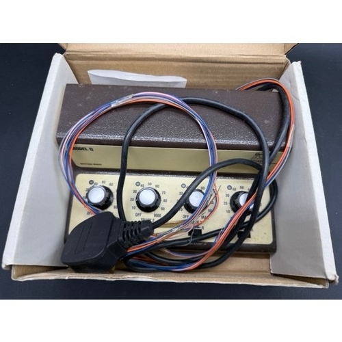 Gaugemaster Controllers & Power Unit. (8150g). (4). Gaugemaster Boxed ...