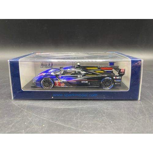 Spark (Minimax) 1:43 scale Le Mans S8720 Cadillac V-Series.R CADILLAC ...