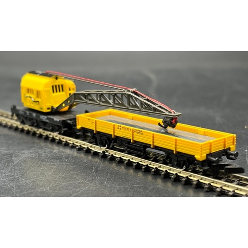 Marklin 82422 Freight set and Marklin 8657 Maintenance crane Z gauge ...